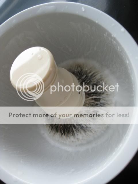 Comprehensive Guide to Lathering soaps, creams, shavesticks in a bowl ...